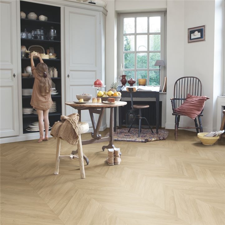 Roble medium chevron Impressive Patterns - Quick Step Madrid